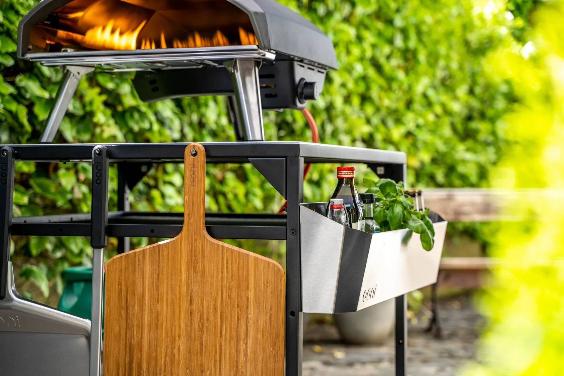 Outdoor Pizza Oven Table | Pizza Oven Stand — Ooni Canada